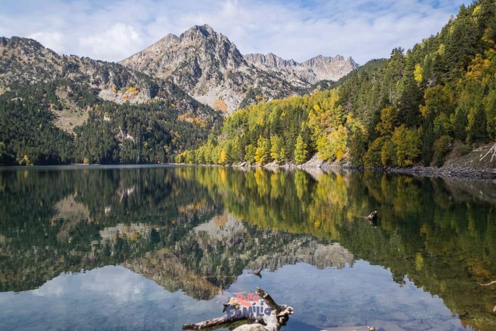 Com arribar a l'Estany de Sant Maurici, a peu o en taxi 4x4