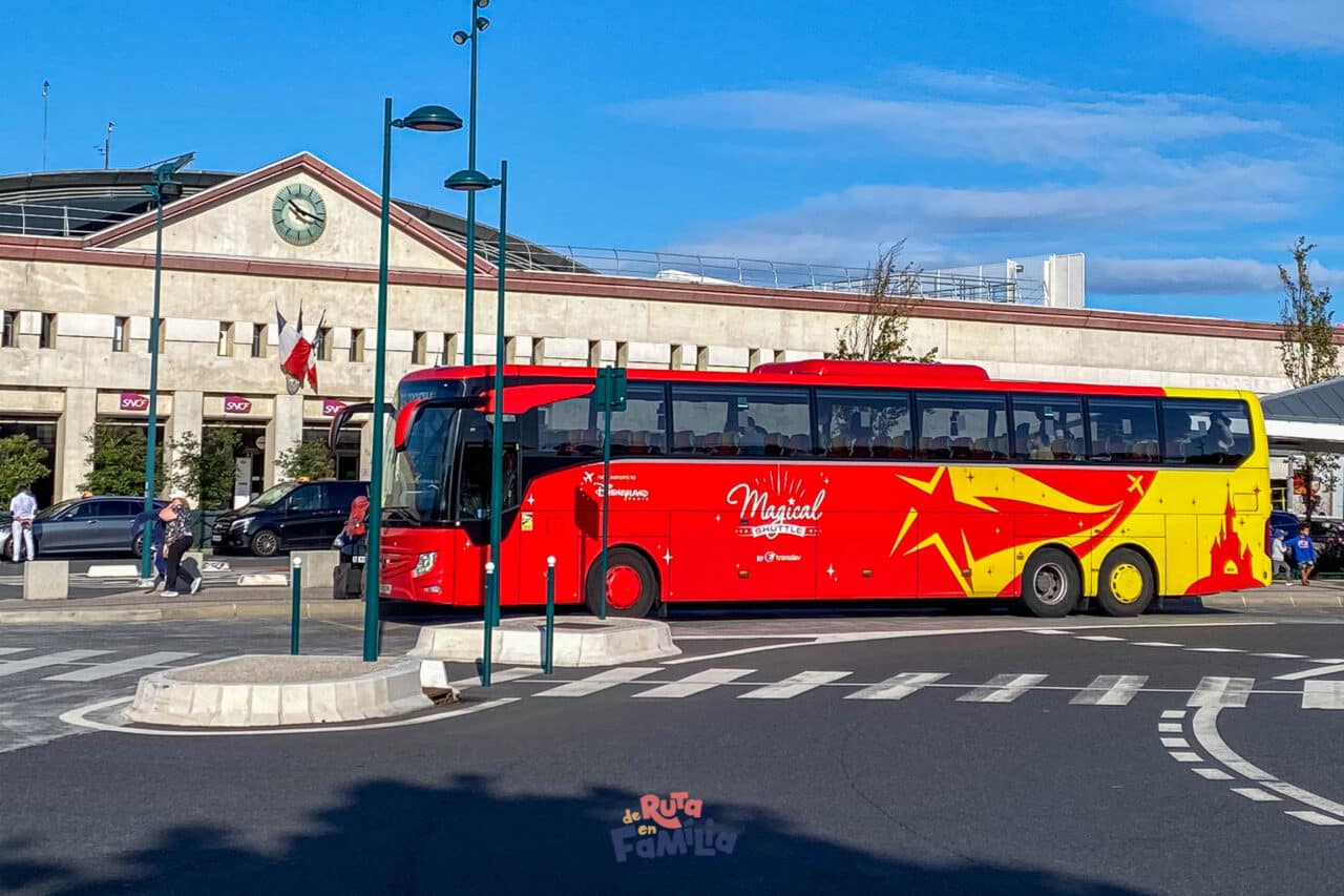 Magical Shuttle a Disneyland Paris: horarios, precio y opinión (2026)
